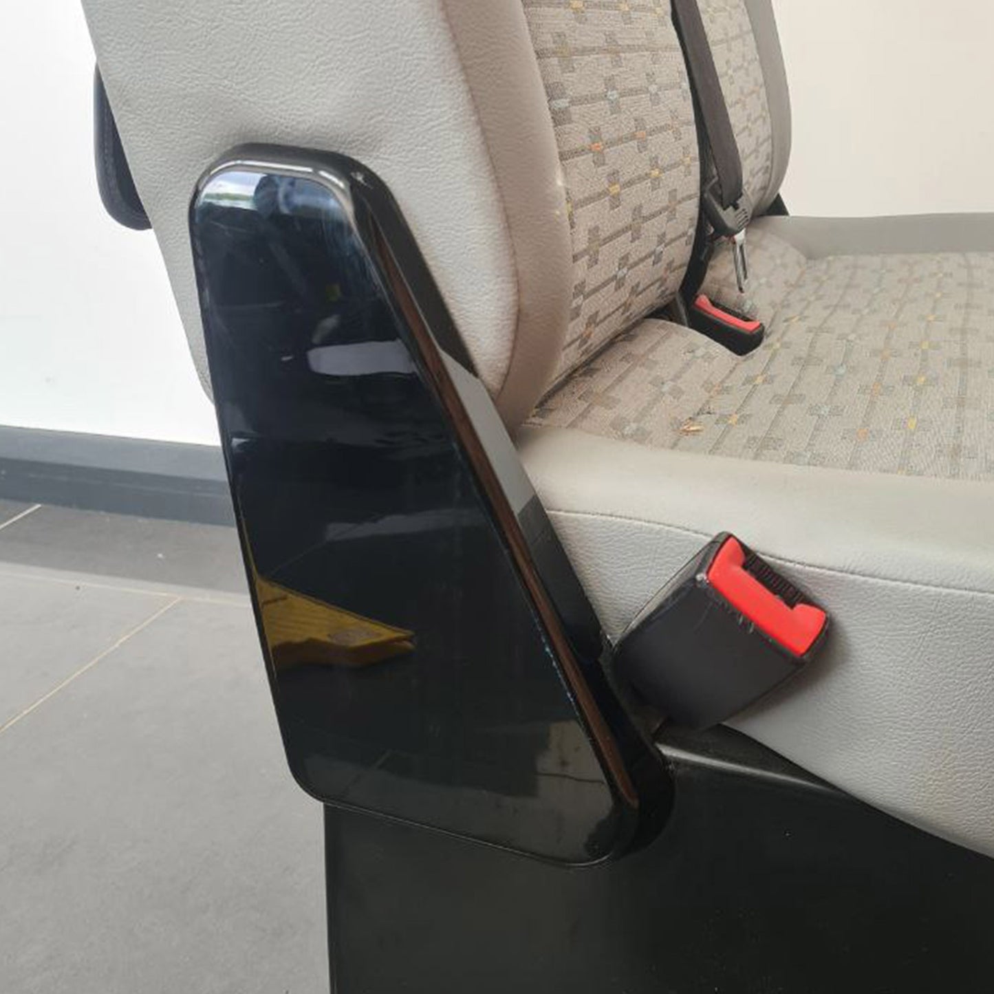 VW T6 Twin Seat Hinge Caps + Arm rest Styling Caps Piano Black Interio ...